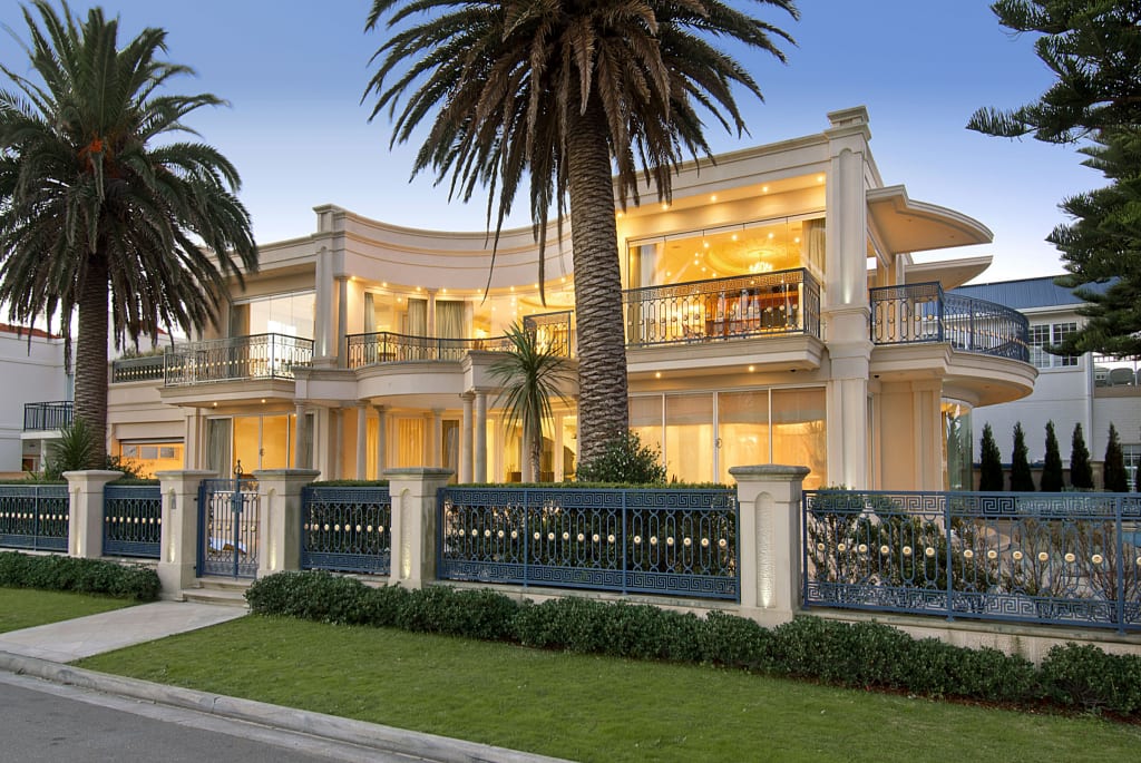 The Versace House - Luxury & Opulence by the Bay - Sydney City Country ...